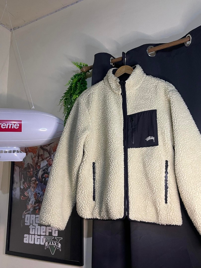 Stussy 8 Ball Sherpa Fleece Reversible, Men's Fashion, Coats, Jackets and Outerwear on Carousell