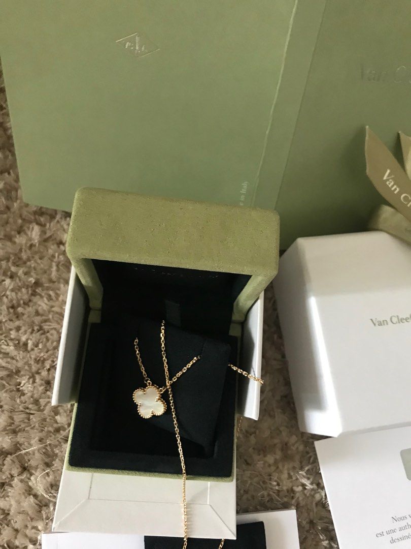 VAN CLEEF & ARPELS VINTAGE ALHAMBRA MOP WHITE NEW AUT 2024 BNIB ...