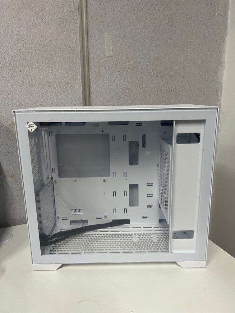 White LianLi-like PC Casing Brand new ATX, Computers & Tech, Parts ...