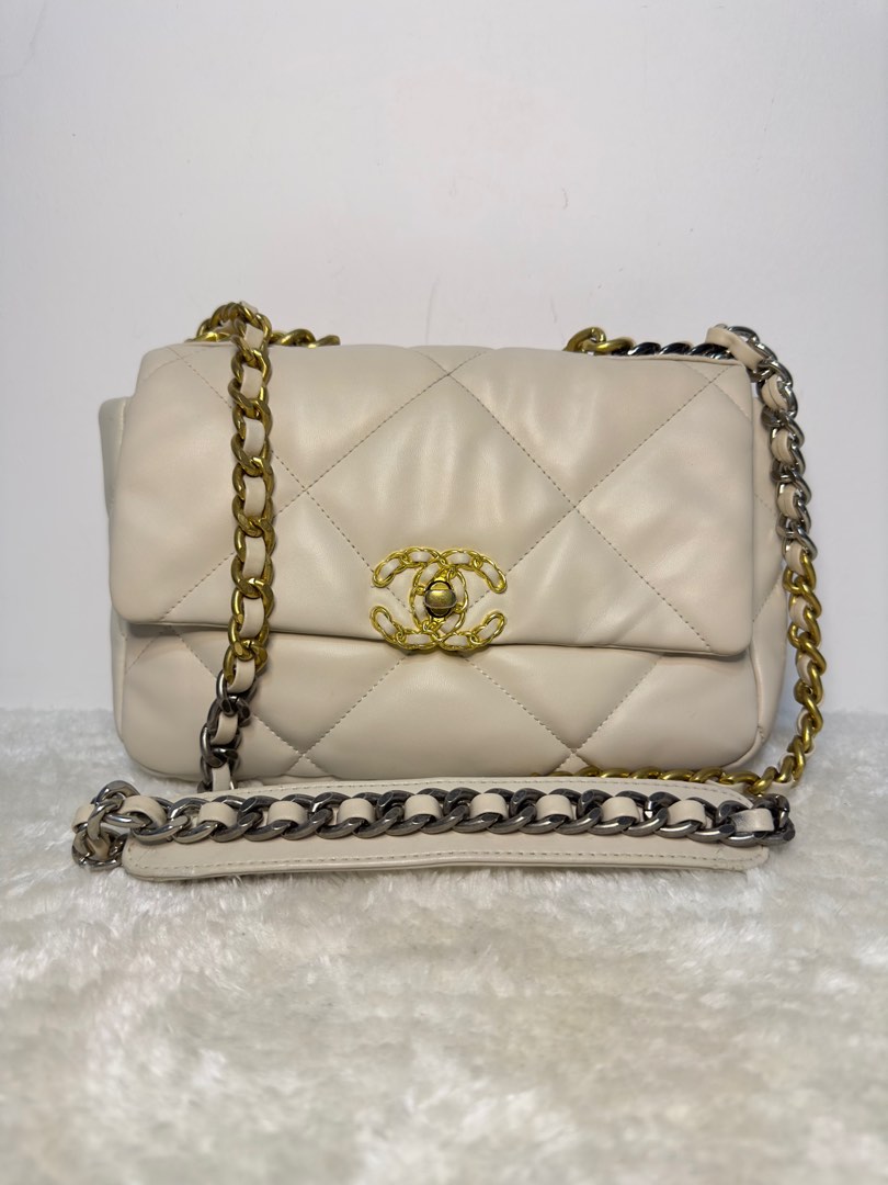 C19 chanel, Women's Fashion, Bags & Wallets, Cross-body Bags on Carousell