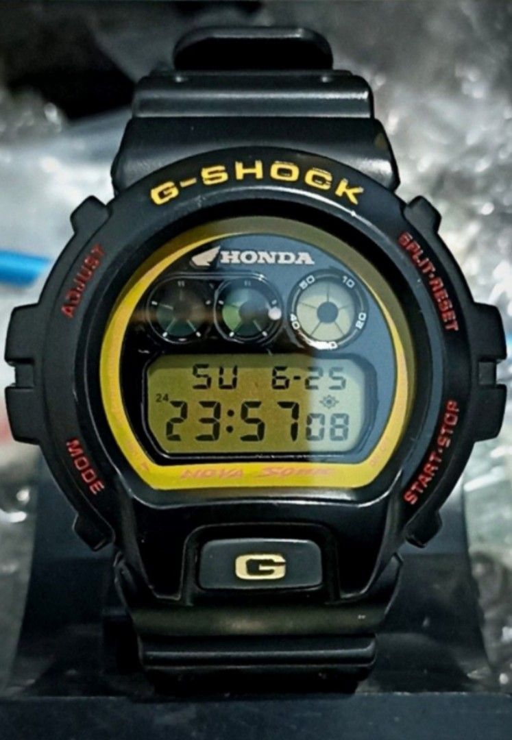 Casio G-Shock DW-6900 Honda Nova Sonic (limited Edition), Fesyen Pria, Jam Tangan di Carousell