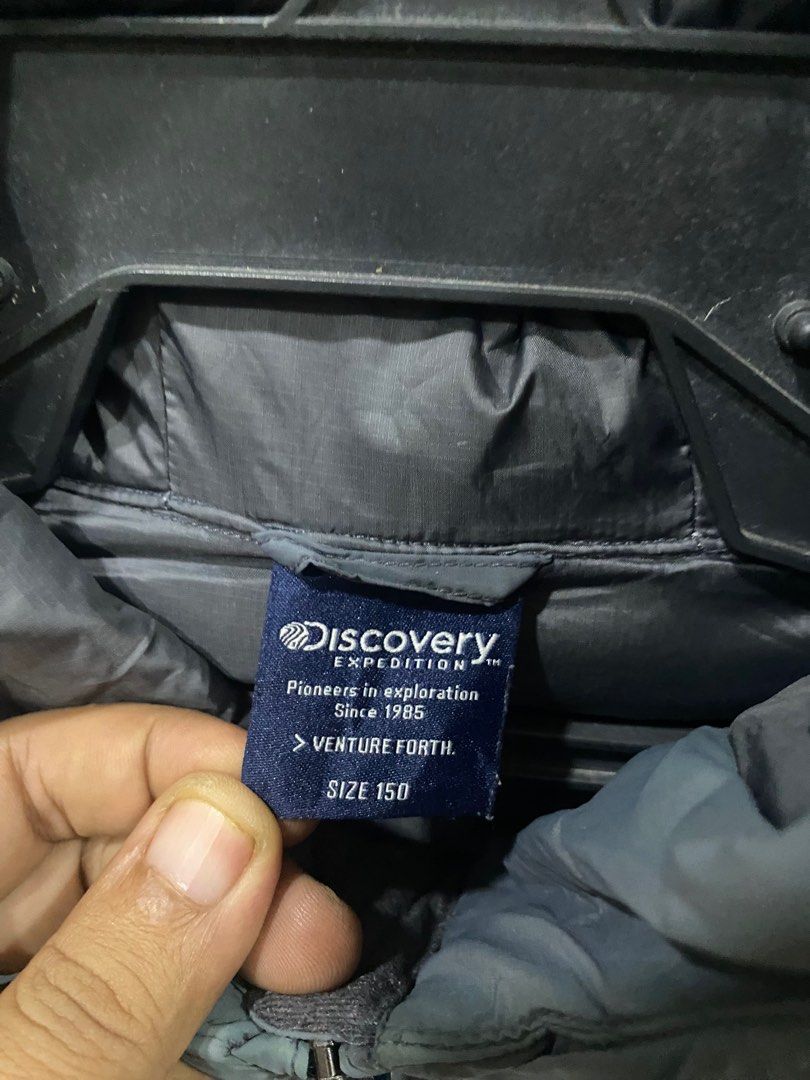 Discovery Puffer Jacket, Women's Fashion, Activewear on Carousell