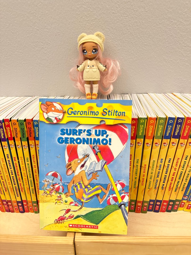 Geronimo Stilton book with free nanana toy, Hobbies & Toys, Books ...