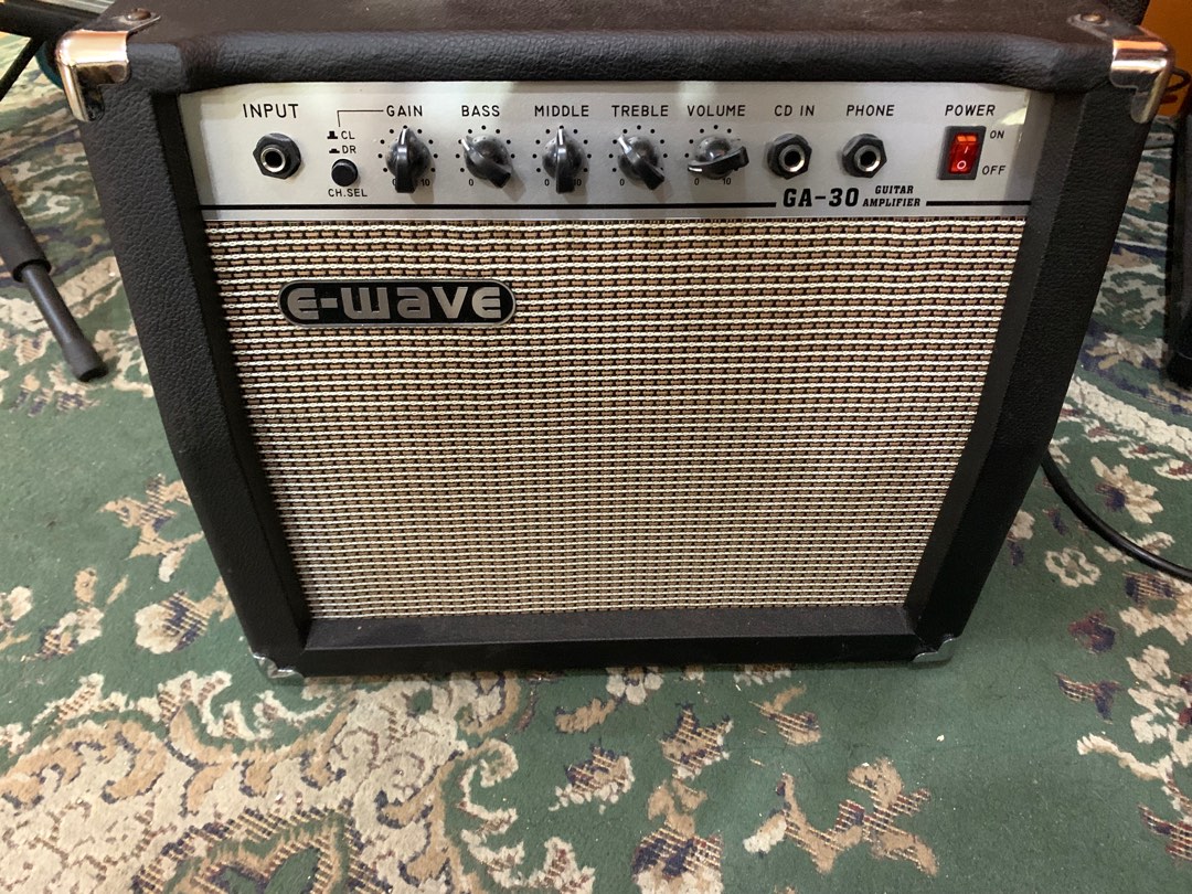 Guitar Amplifier/E Wave GA30, Hobbies & Toys, Music & Media, Musical ...