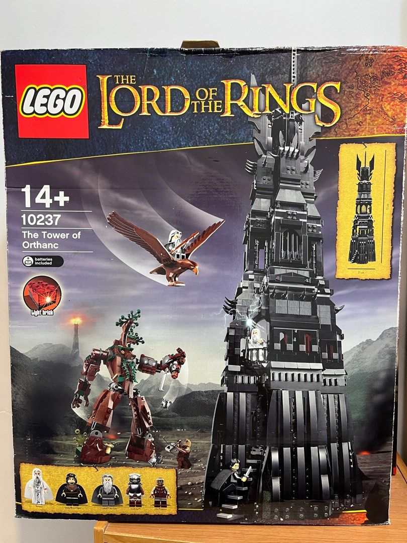 LEGO 樂高 10237 魔戒 The Tower of Orthanc 盒損, 書籍、休閒與玩具, 玩具、公仔、桌遊在旋轉拍賣