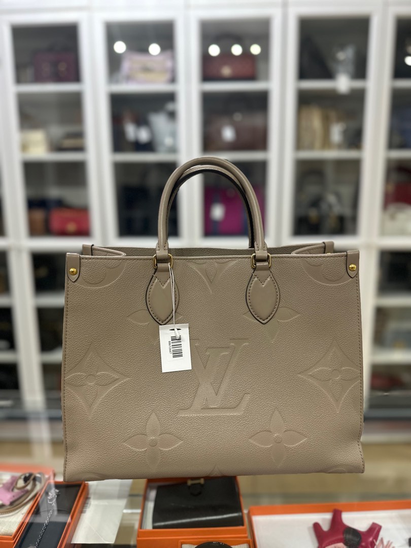 Louis Vuitton OnTheGo (OTG) MM Tourterelle Empreinte Monogram ...