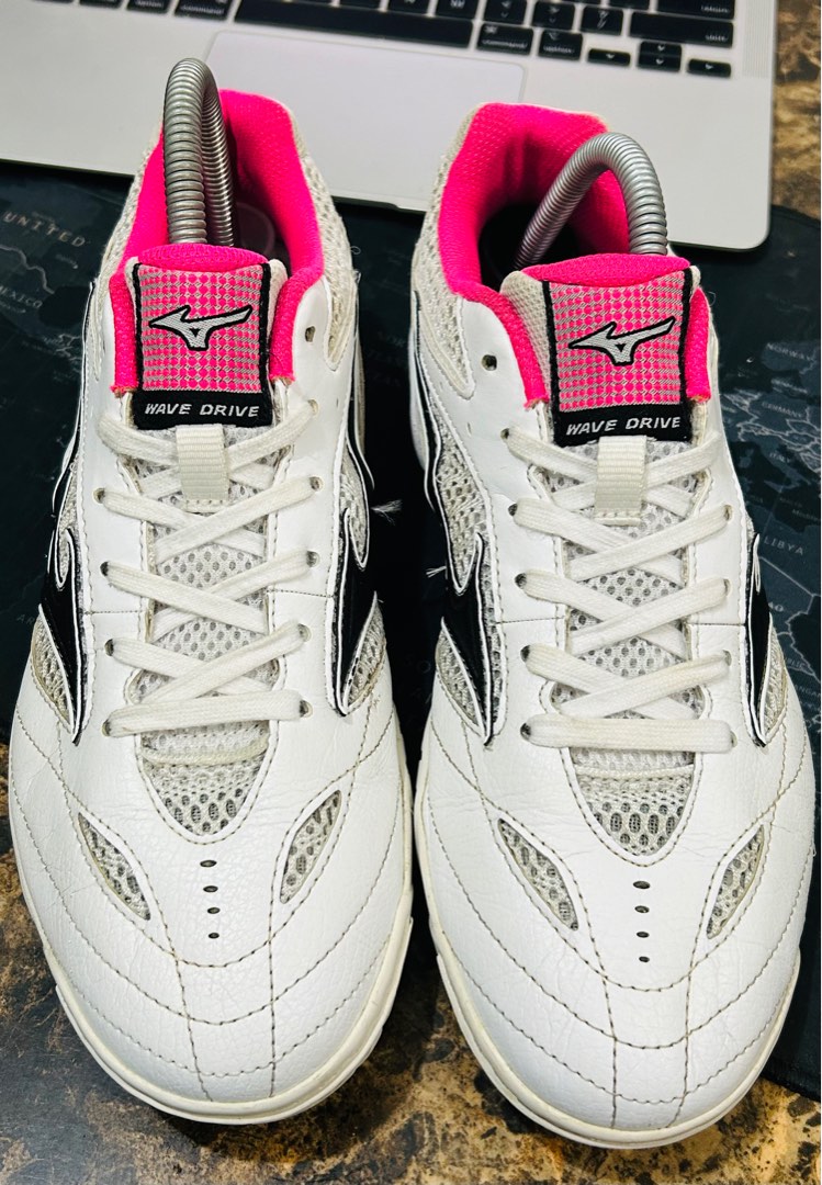 Mizuno Wave Drive 8, Women's Fashion, Footwear, Sneakers on Carousell