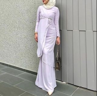 Lily Petuna kurung shimmer set (ash lilac), Women's Fashion, Muslimah ...