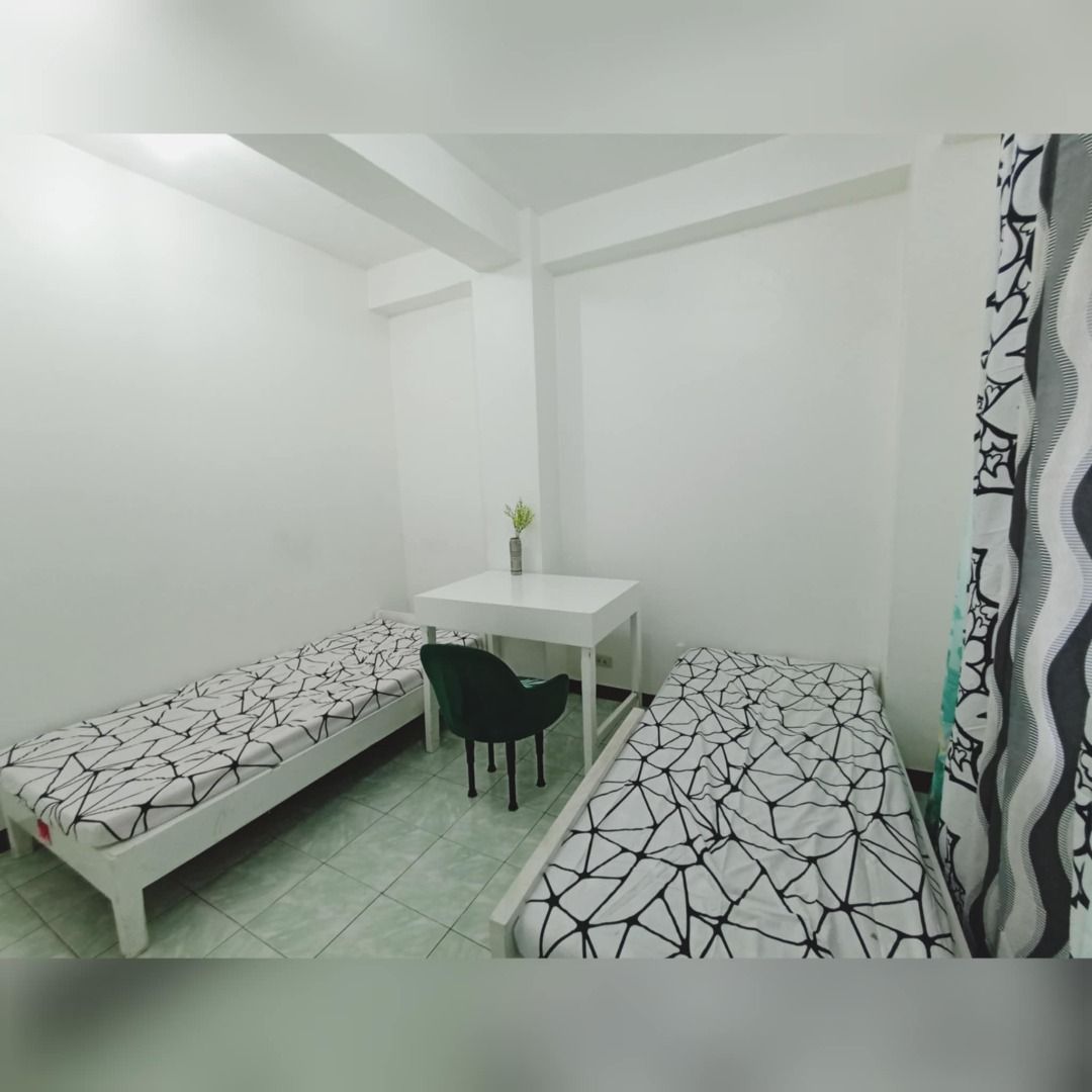 Room for 2 Female Occupants Near Circuit Mall Makati, Property, Rentals ...