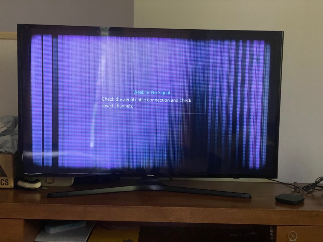 SAMSUNG UHD 48” TV (SCREEN PROBLEM), TV & Home Appliances, TV ...