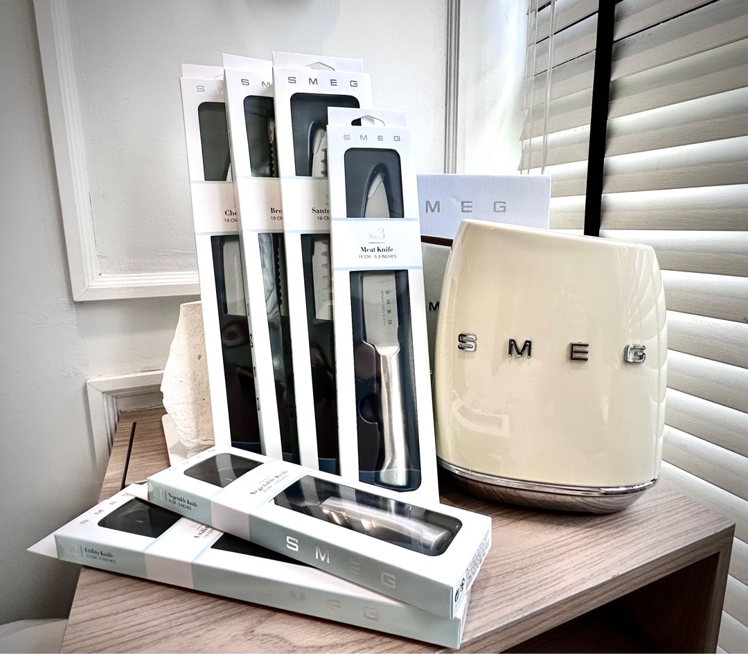 SMEG Knife Set + Knife Block, Furniture & Home Living, Kitchenware ...