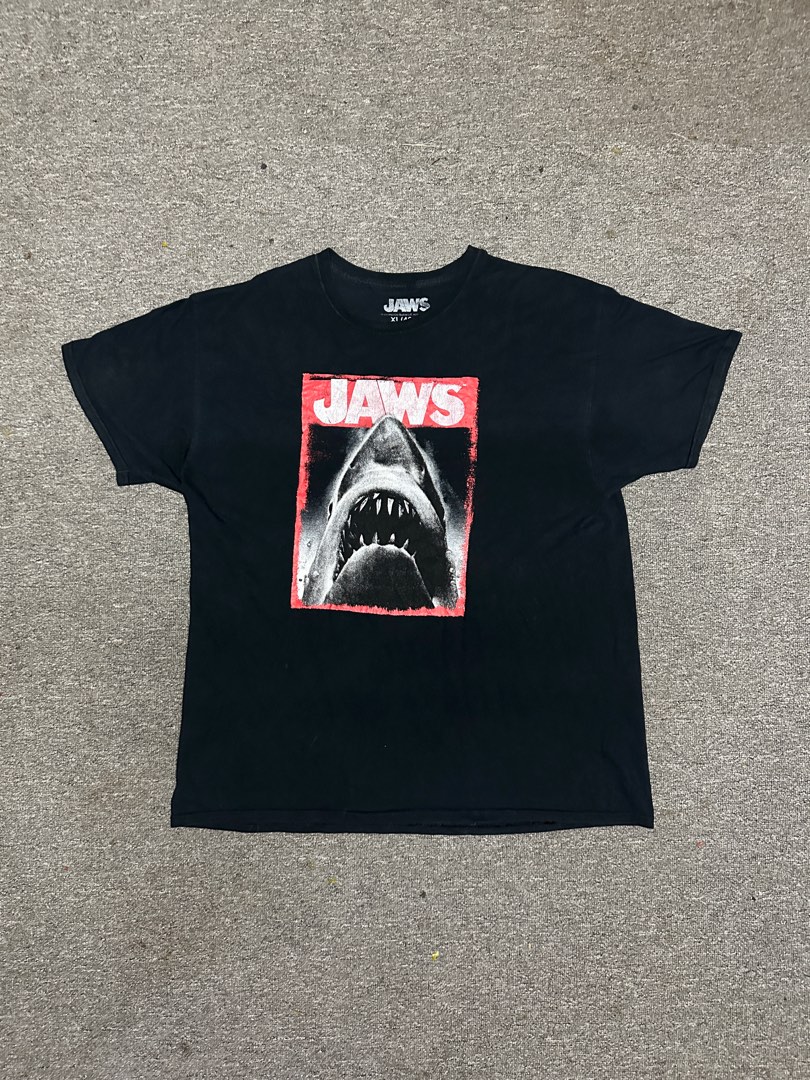 Vintage Jaws Movie T-Shirt, Men's Fashion, Tops & Sets, Tshirts & Polo ...
