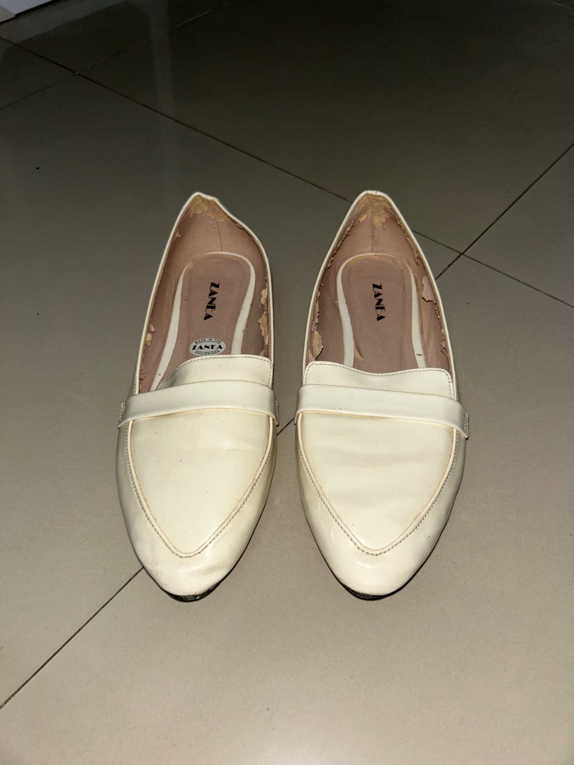 Zanea sandals, Women's Fashion, Footwear, Flats & Sandals on Carousell