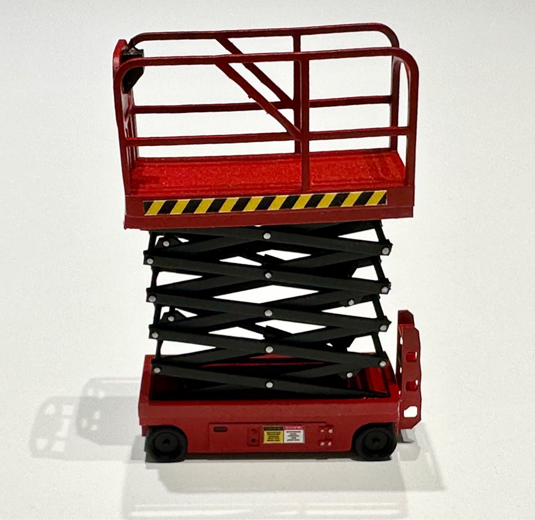 1/64 X Lift-Scissor Lift in Red, Hobbies & Toys, Toys & Games on Carousell