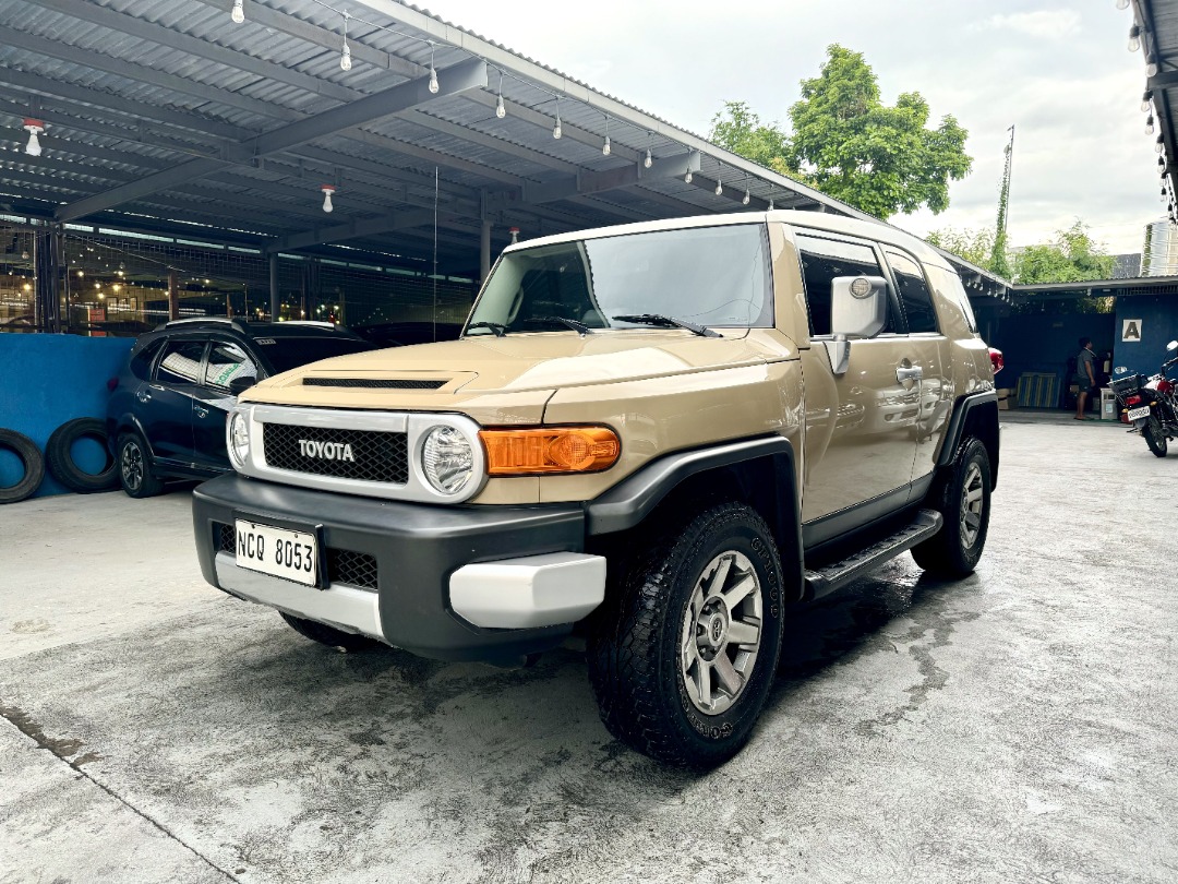 2018 Toyota FJ Cruiser 4x4 Automatic Gas SUPER FRESH UNIT! NOT 2016 ...