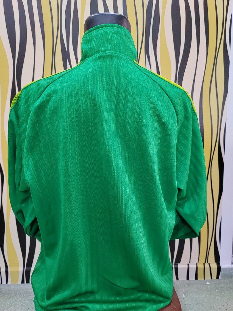 Adidas tractop, Men's Fashion, Activewear on Carousell