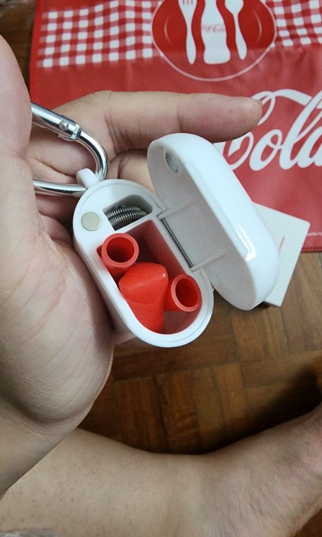 Coca cola Silicone Straw Kit, Furniture & Home Living, Kitchenware ...