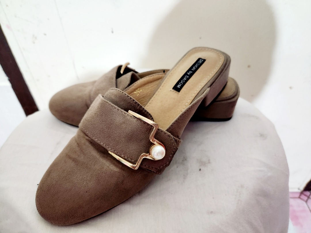 FS: Korean Beige Mules, Women's Fashion, Footwear, Flats & Sandals on ...