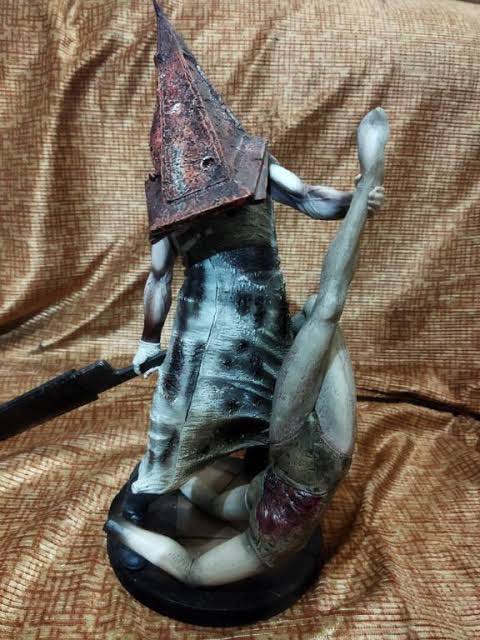 Gecco Silent Hill Pyramid Head Statue, Hobbies & Toys, Toys & Games on ...