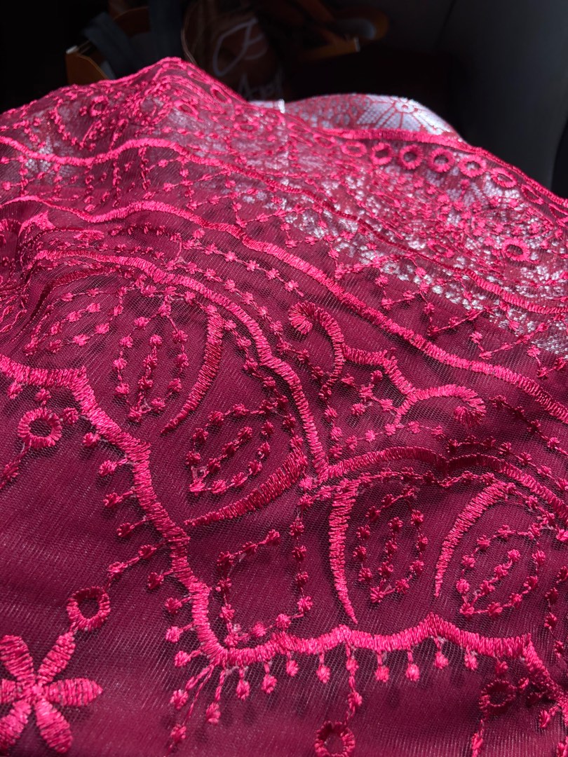 Kebaya Labuh Lace Indonesia, Women's Fashion, Muslimah Fashion, Baju ...