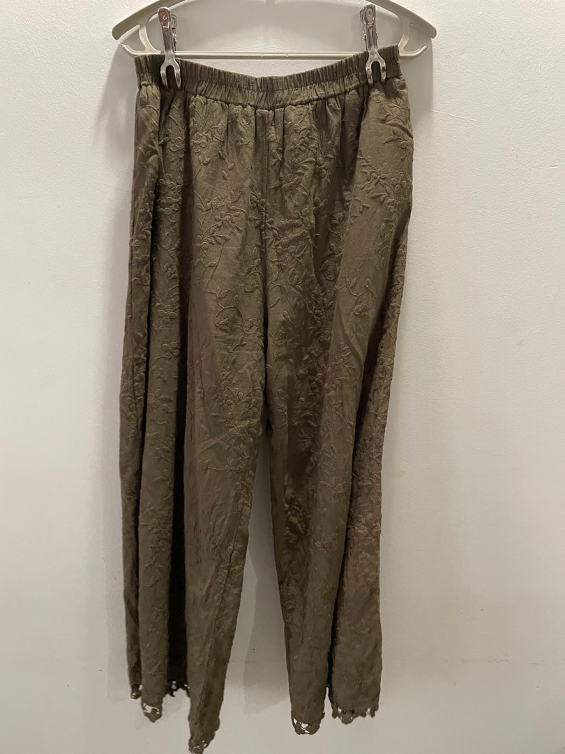 Lace Capri Pants, Women's Fashion, Bottoms, Other Bottoms on Carousell