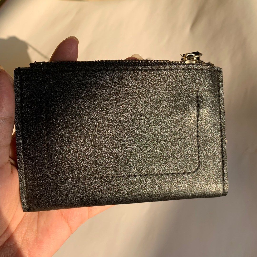 Mini Wallet card holder miniso, Fesyen Wanita, Tas & Dompet di Carousell