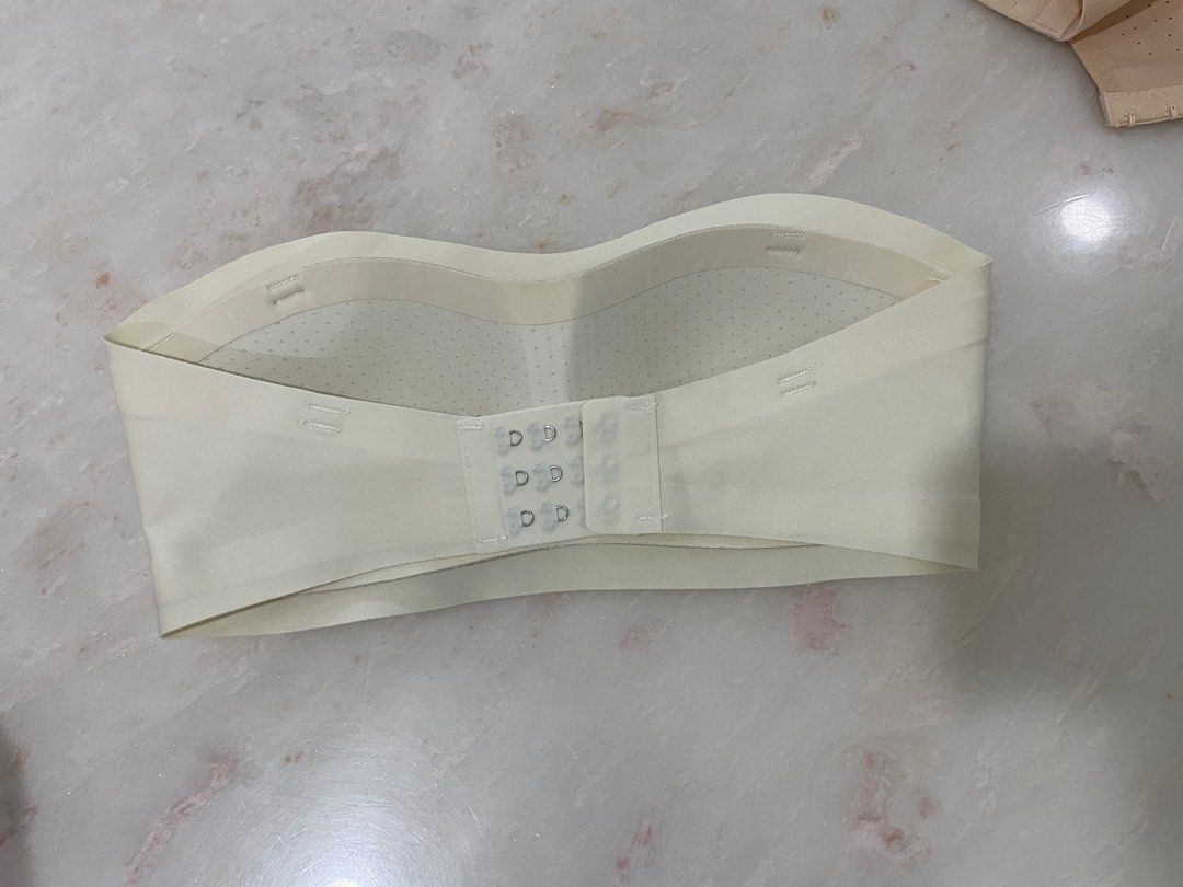 NEW Antislip Bra Soft White 32/34B, Women's Fashion, New Undergarments ...