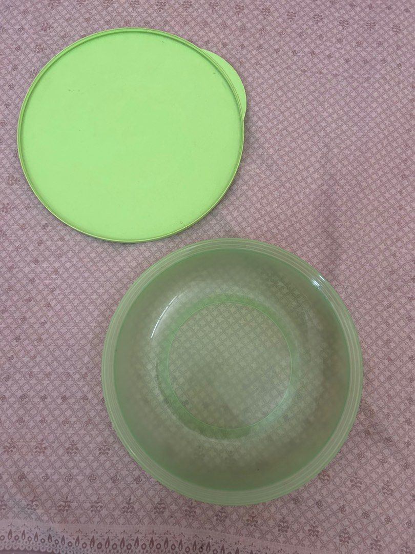 Round Tupperware, Furniture & Home Living, Kitchenware & Tableware ...