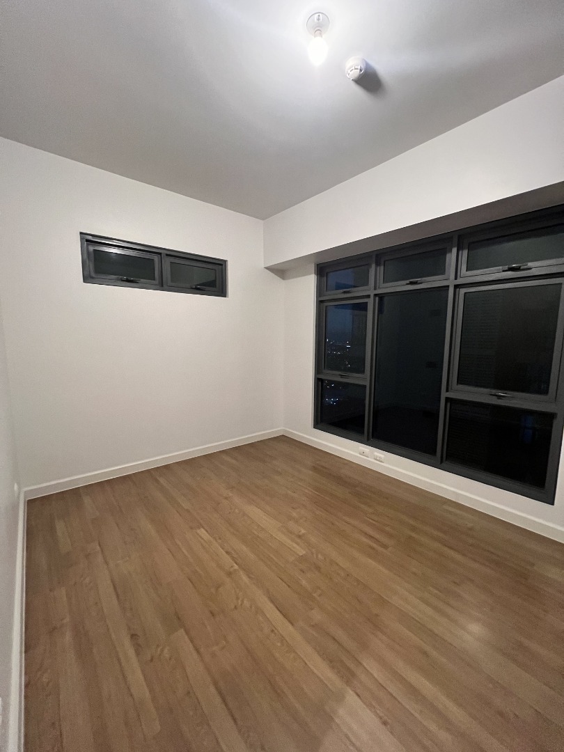 Rush for sale 2BR unit Solstice Tower 2 Circuit Makati 81sqm ...