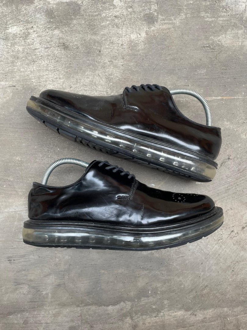 Sepatu formal prada made in italy size 41 original, Fesyen Pria, Sepatu ...