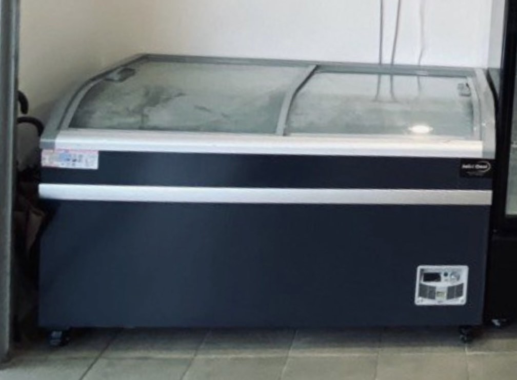 Solid Cool 500L Display Chest Freezer, TV & Home Appliances, Kitchen ...
