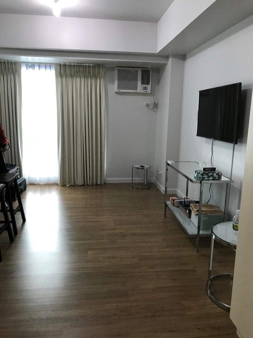 Studio Solstice Tower 1 Circuit Makati- lowest in the market, super good deal, Property, For ...