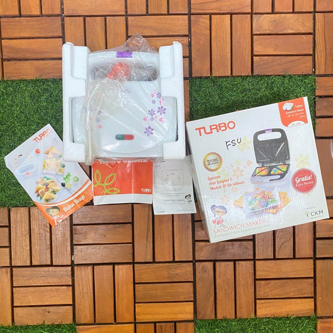 Turbo Sandwich Maker Toaster, Kitchen & Appliances di Carousell