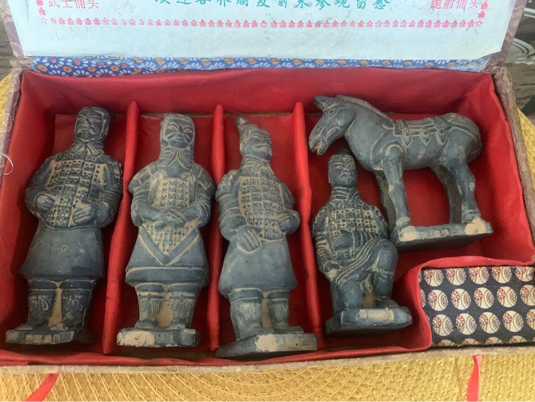 Vintage Qin Dynasty 5 Piece Chinese Terracotta Warrior Figurines Set ...