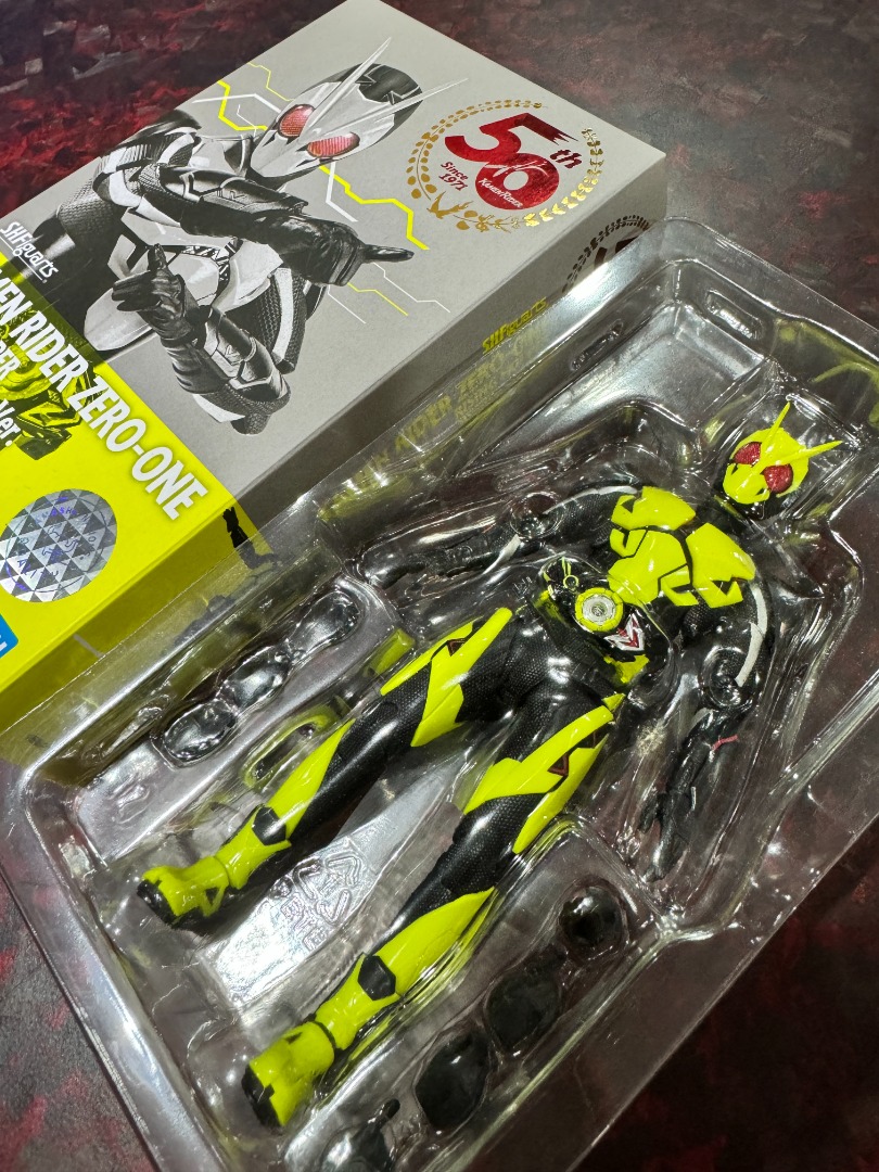 中古 SHF 幪面超人01KAMEN RIDER ZERO ONE 50周年版本, 興趣及遊戲, 玩具 & 遊戲類 - Carousell