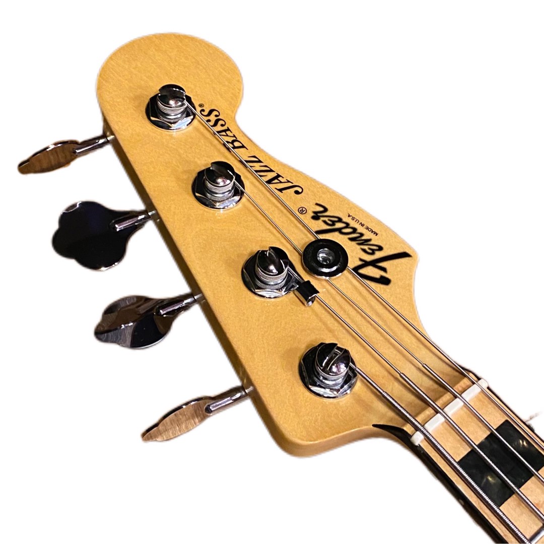 American Deluxe Jazz Bass 2003, Hobbies & Toys, Music & Media, Musical ...