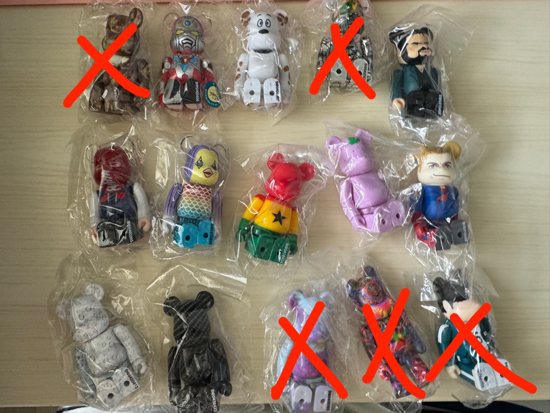 Bearbrick 100% figurines, Hobbies & Toys, Toys & Games on Carousell