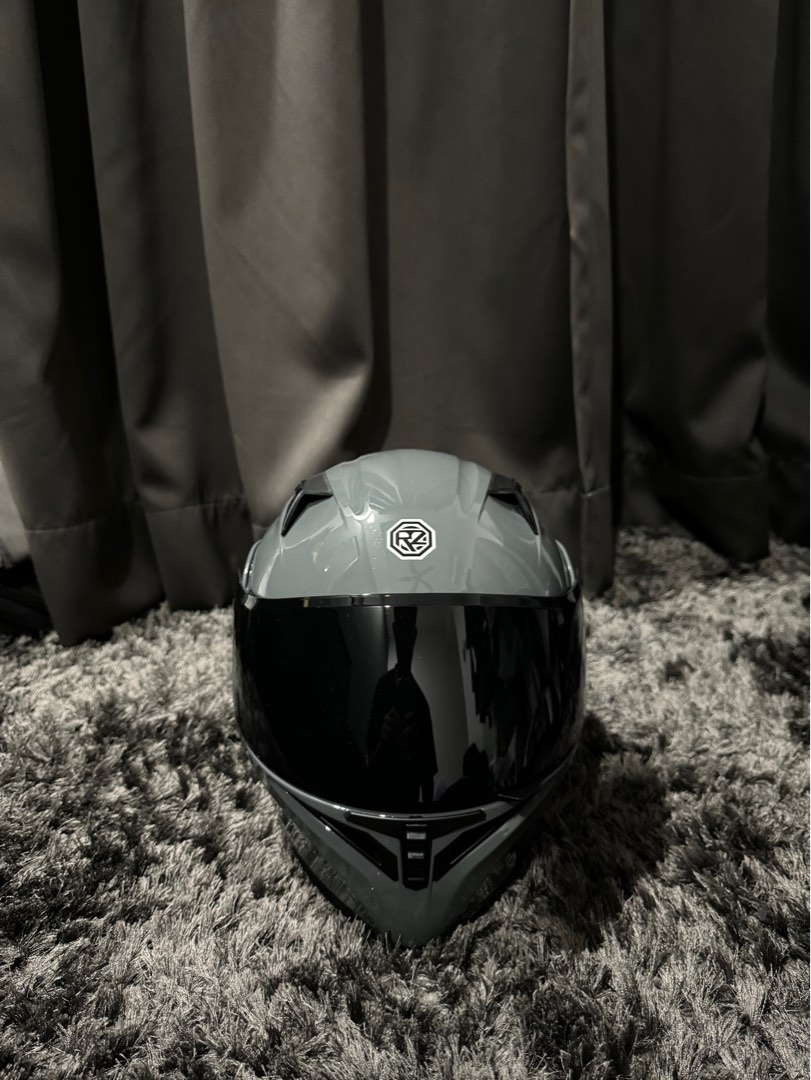 Fullface helmet, Motorbikes on Carousell