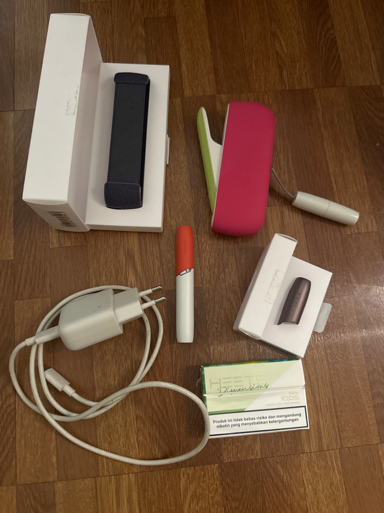 IQOS 2 - Full set rare, Elektronik, Lainnya di Carousell