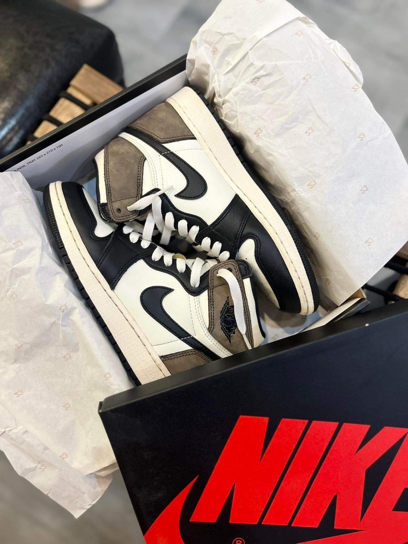 JORDAN 1 RETRO HIGH MOCHA, Men's Fashion, Footwear, Sneakers on Carousell
