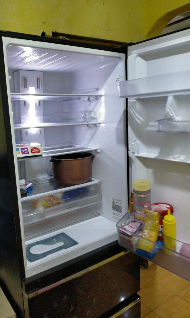Kulkas 3 pintu, mitsubishi electric inverter, Elektronik, Lainnya di ...