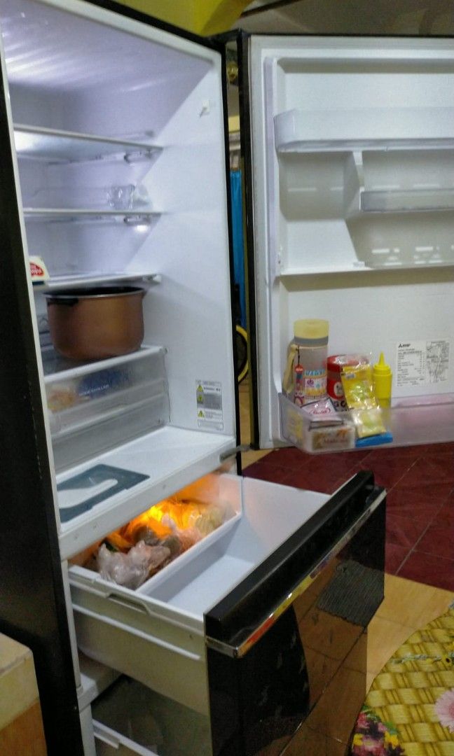 Kulkas 3 pintu, mitsubishi electric inverter, Elektronik, Lainnya di ...