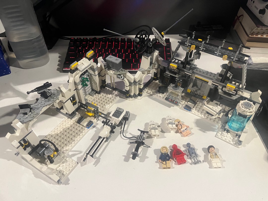 Lego Star Wars 7879 Hoth Echo Base, Hobbies & Toys, Toys & Games on ...