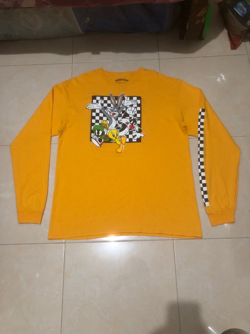 Looney Tunes Kaos kuning longsleeve gambar karakter Looney Tunes Bugs ...