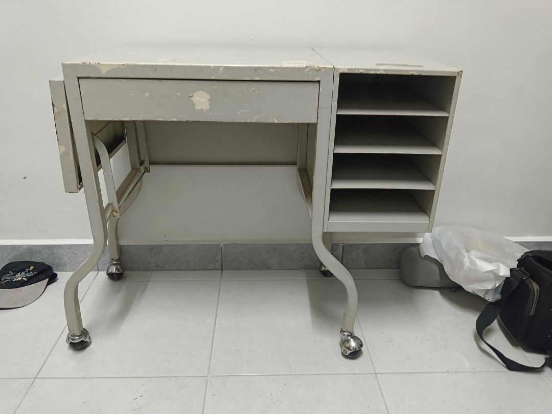 Meja lama vintage meja besi opis 80an, Furniture & Home Living ...