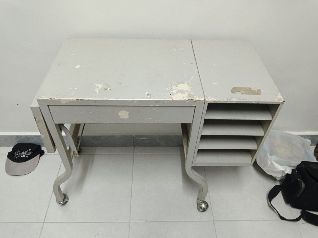 Meja lama vintage meja besi opis 80an, Furniture & Home Living ...