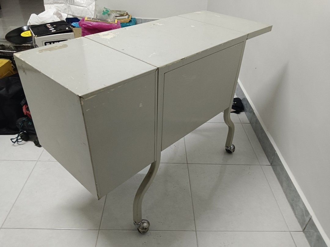 Meja lama vintage meja besi opis 80an, Furniture & Home Living ...