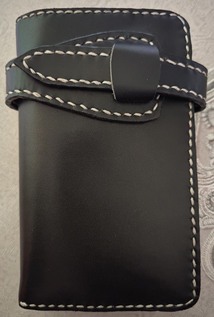 Mid wallet like tenjin, Luxury, Bags & Wallets on Carousell