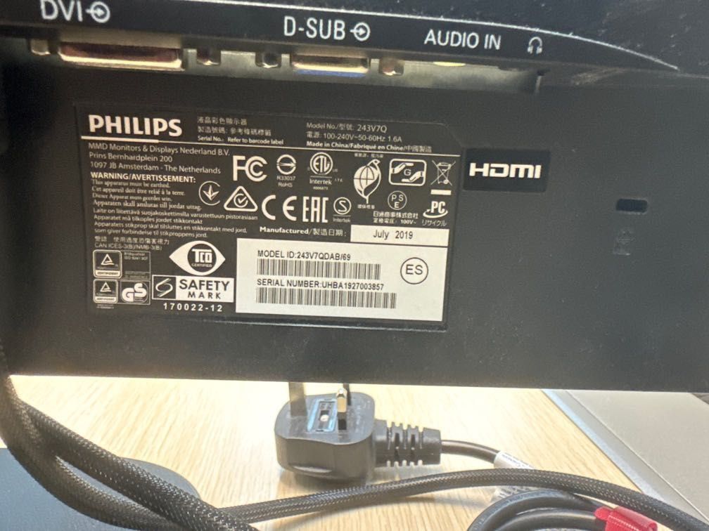 Philips Monitor 243V 24 inch 顯示螢幕 顯示器 24吋, 電腦＆科技, 電腦周邊及配件, 電子屏幕 - Carousell