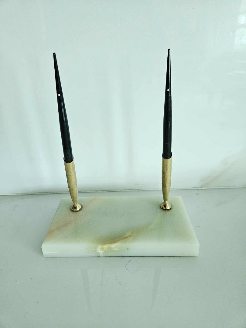 Sheaffer Marble Double Pen Stand, Hobbies & Toys, Stationery & Craft ...